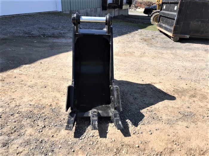 24'' Bucket for 200CL Excavator - Diesel Equipment