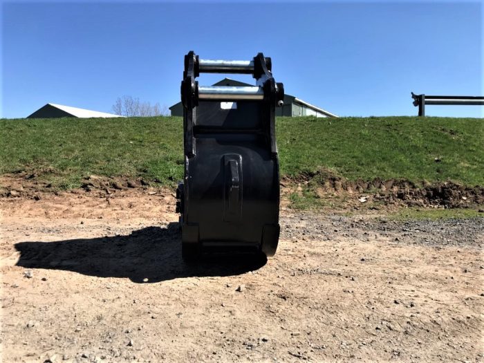 24'' Bucket for 200CL Excavator - Diesel Equipment