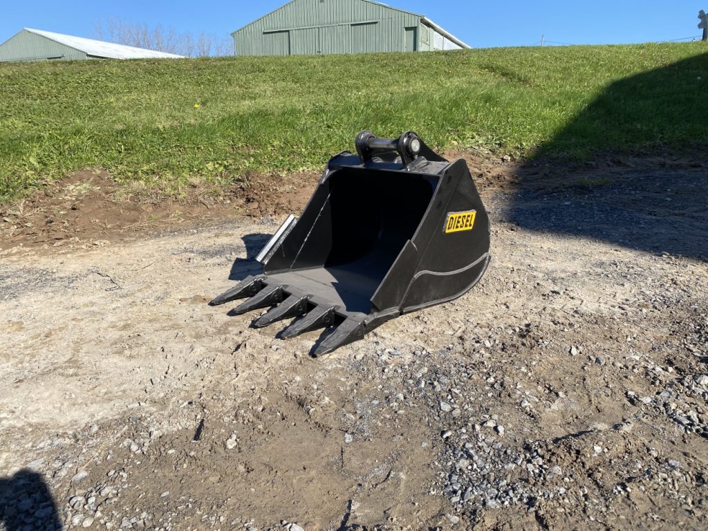 24" Bucket for 35CL Excavator - Diesel Equipment