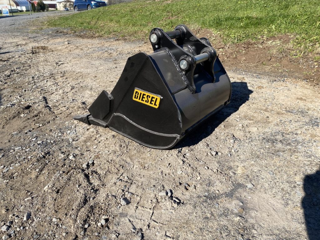 24" Bucket for 35CL Excavator - Diesel Equipment