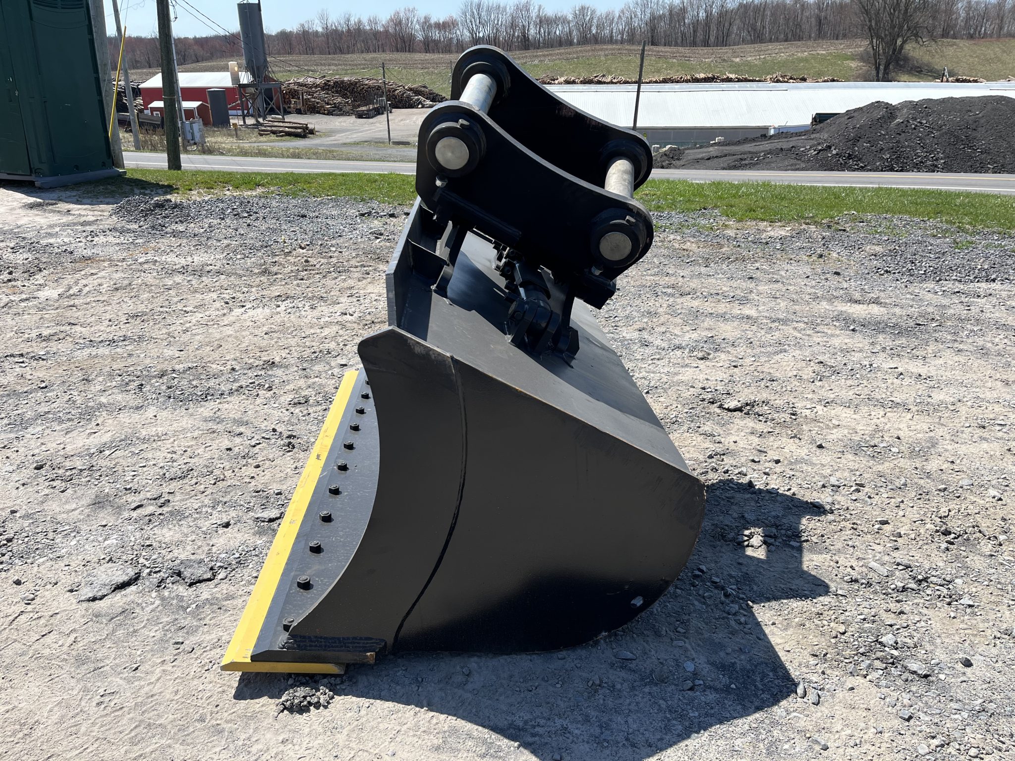 72'' TILT Bucket for 200CL Excavator - Diesel Equipment