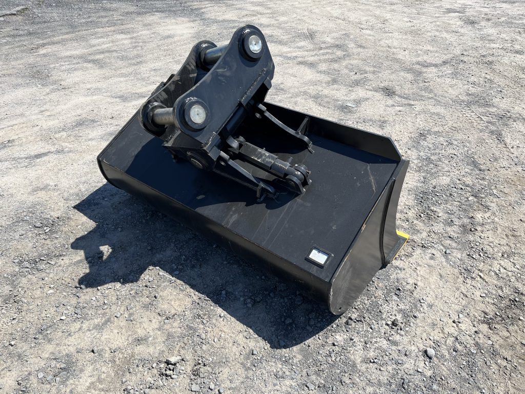 72'' TILT Bucket for 200CL Excavator - Diesel Equipment