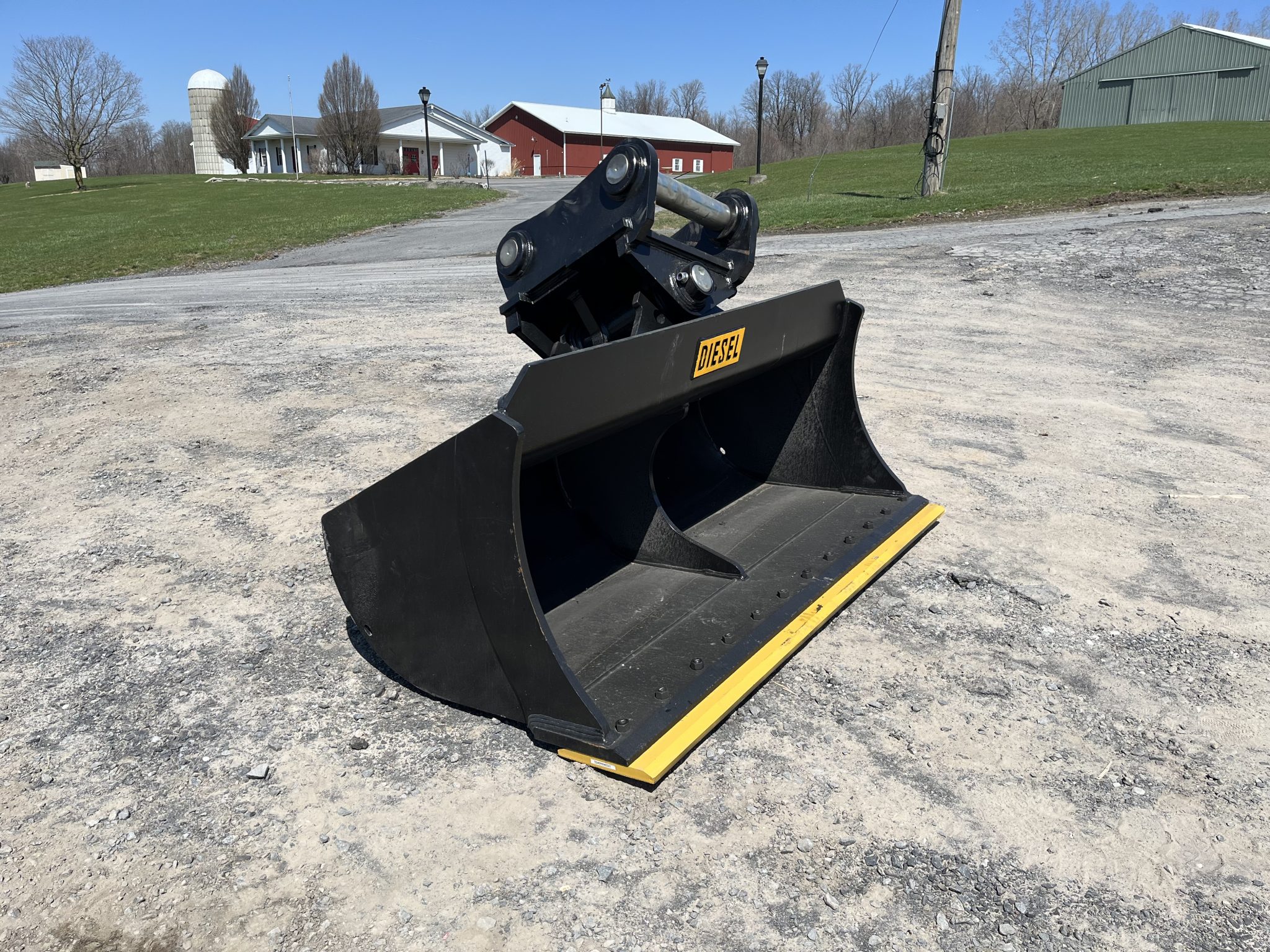 72'' TILT Bucket for 200CL Excavator - Diesel Equipment
