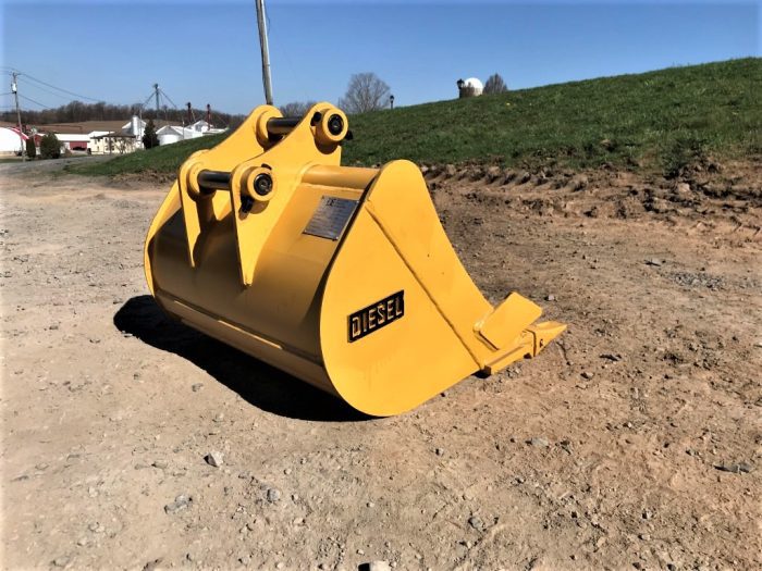 30" VIO35 Heavy Duty Dig Bucket - Diesel Equipment