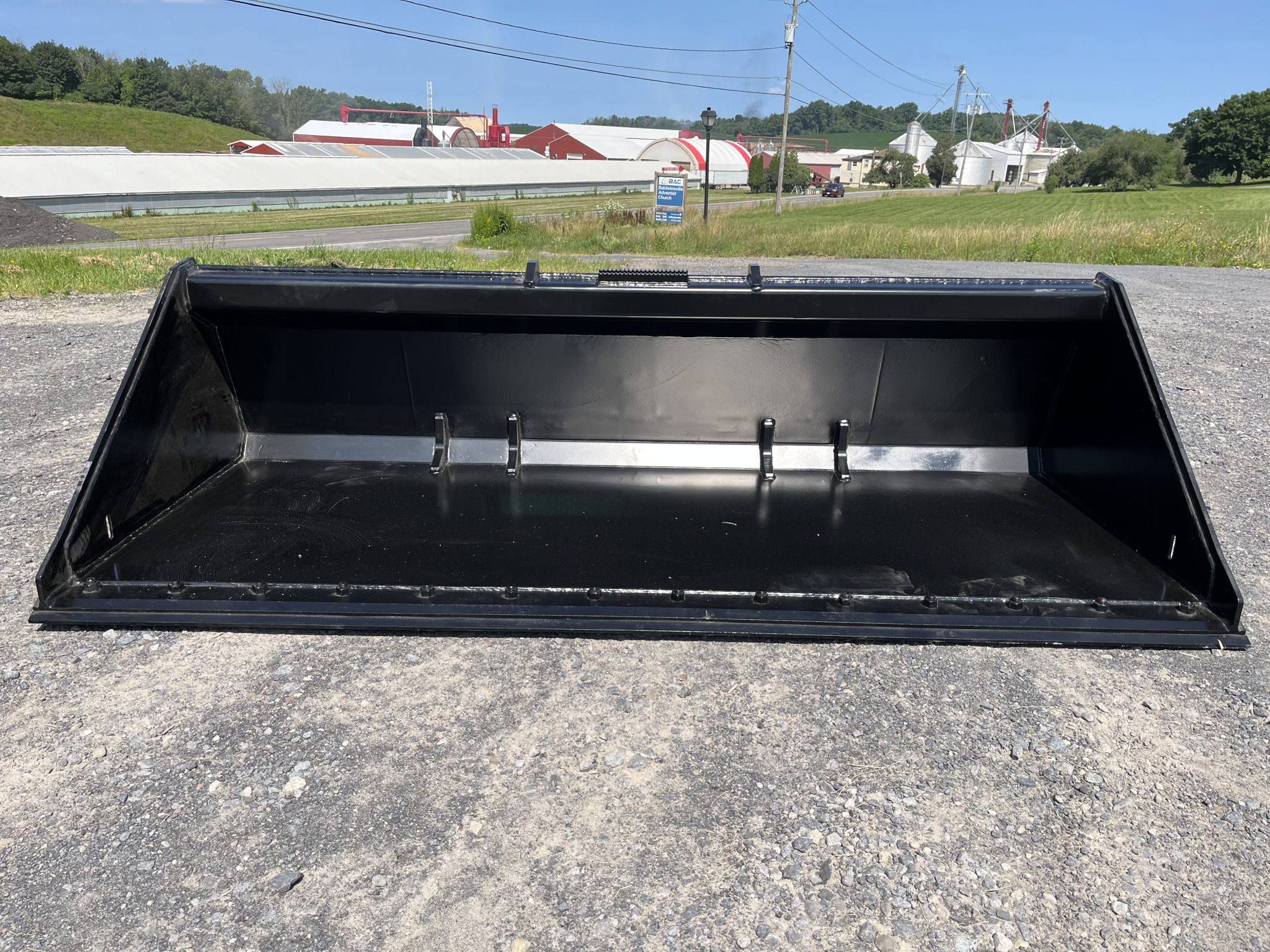 84" Heavy Duty Low Profile Skid Steer Bucket - Diesel Equipment