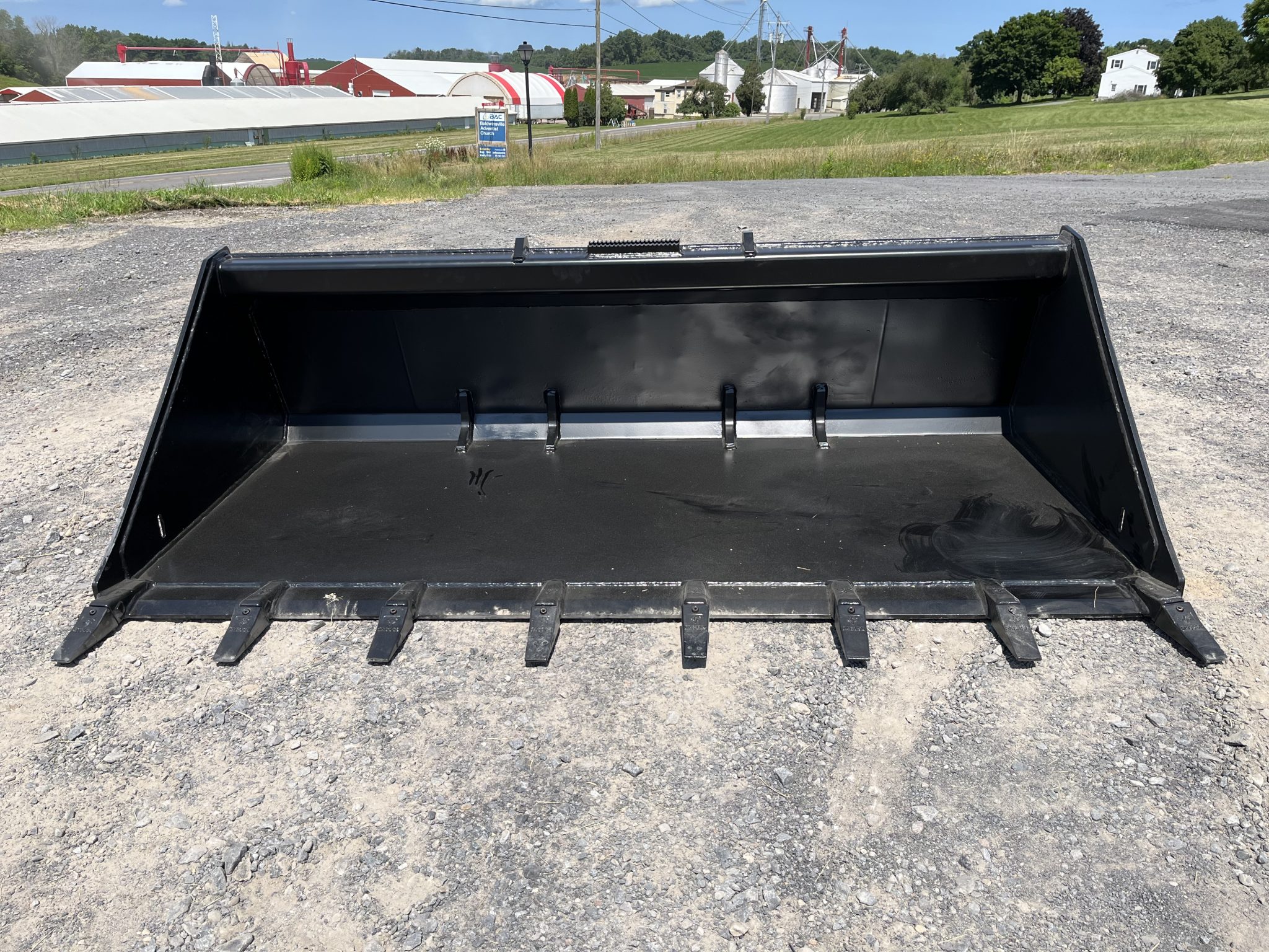 76" Heavy Duty Low Profile Skid Steer Tooth Bucket - Diesel Equipment